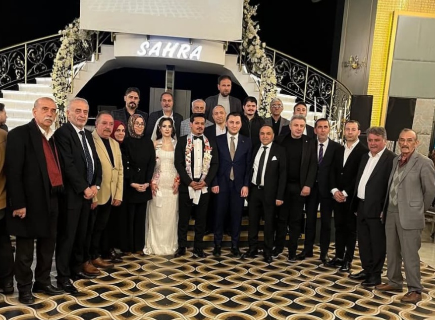 Soner Karabulut’un en mutlu günü: Emirhan ve Ebru Dünyaevine Girdi | 1 ...